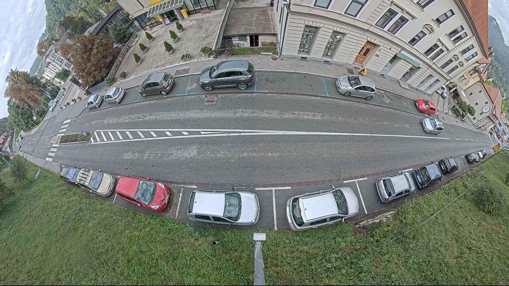 Parquery displays available parking spots in Tržič in Slovenia | Parquery