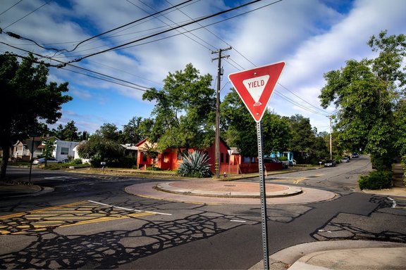 Parquery helps control adaptive traffic signals with Artificial ...